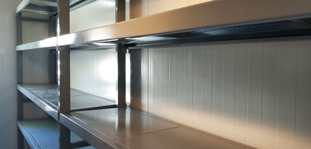 De ce să investim în rafturi metalice din inox? Modele, tehnologie și ...